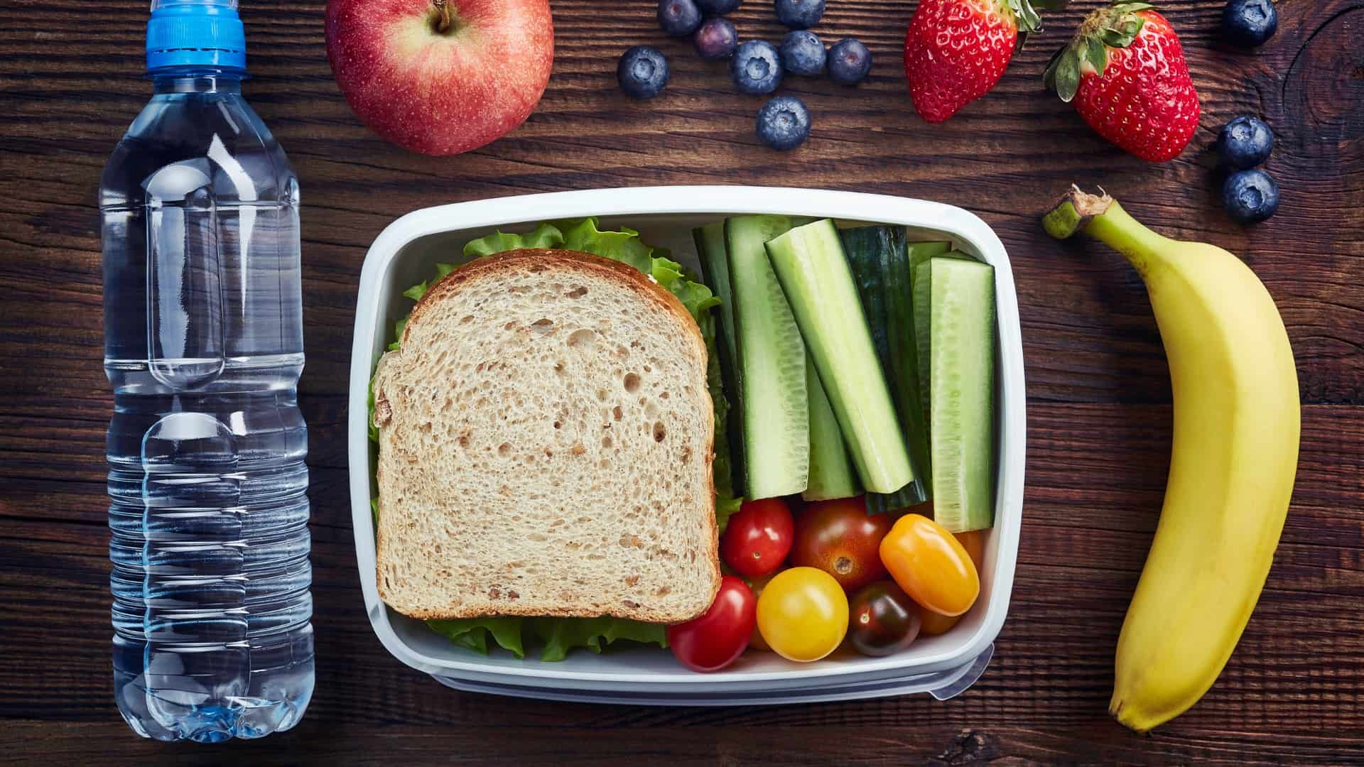 10 simple and healthy lunchbox snacks