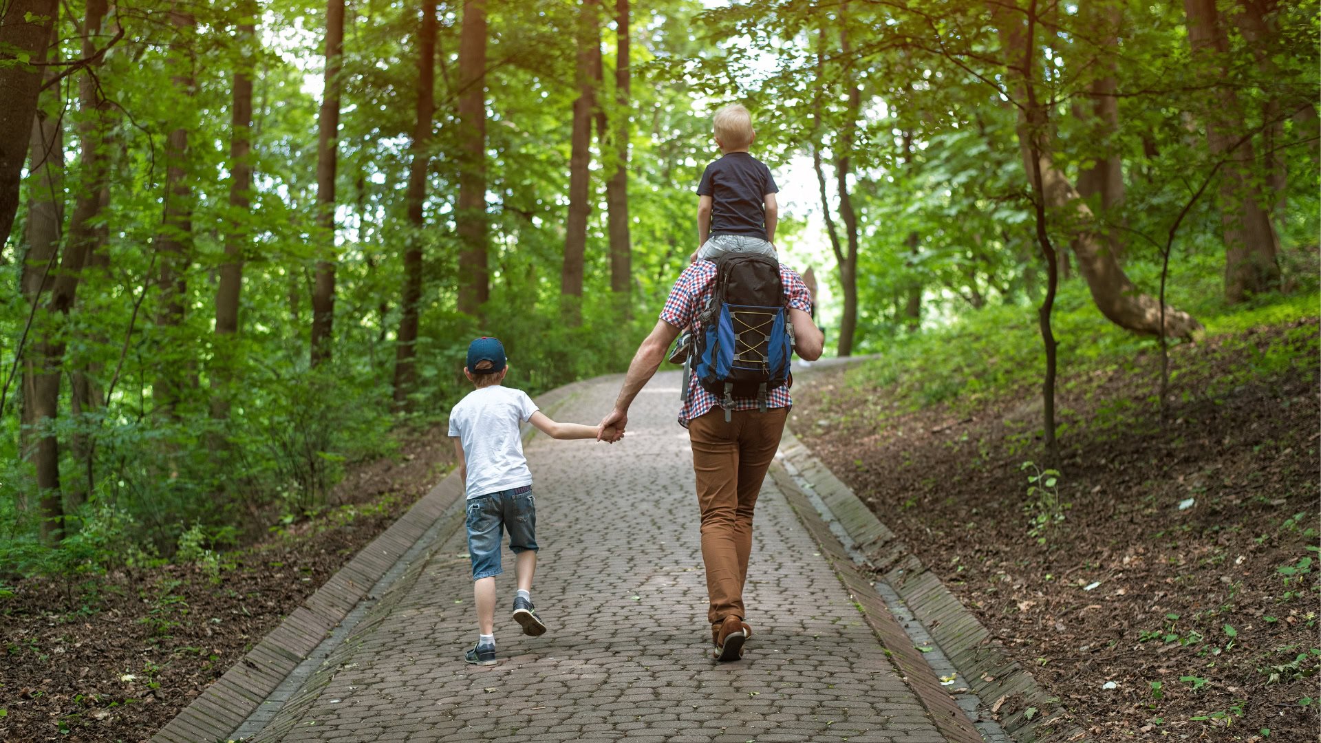 How to make walking more interesting for kids