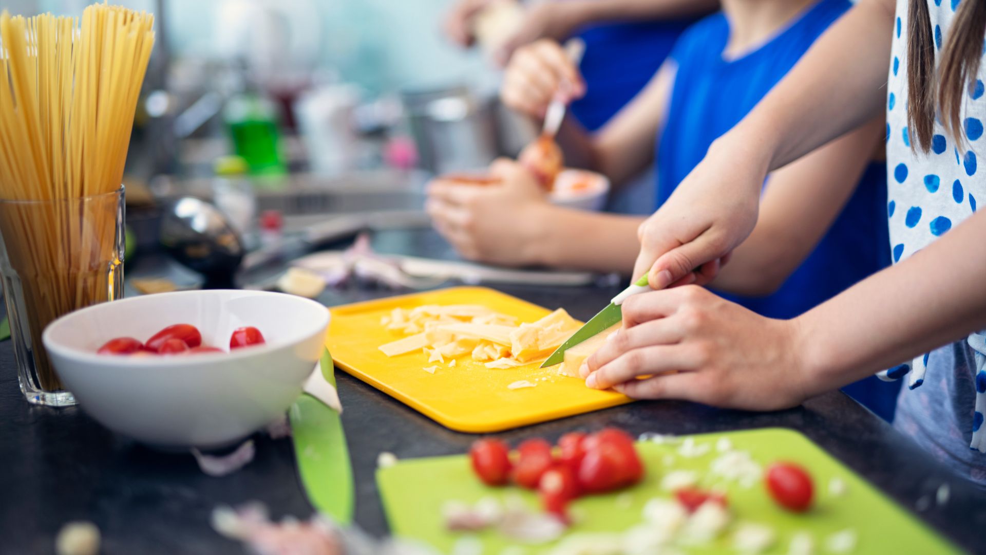 Cook with confidence: Essential cooking skills for beginners – Health ...